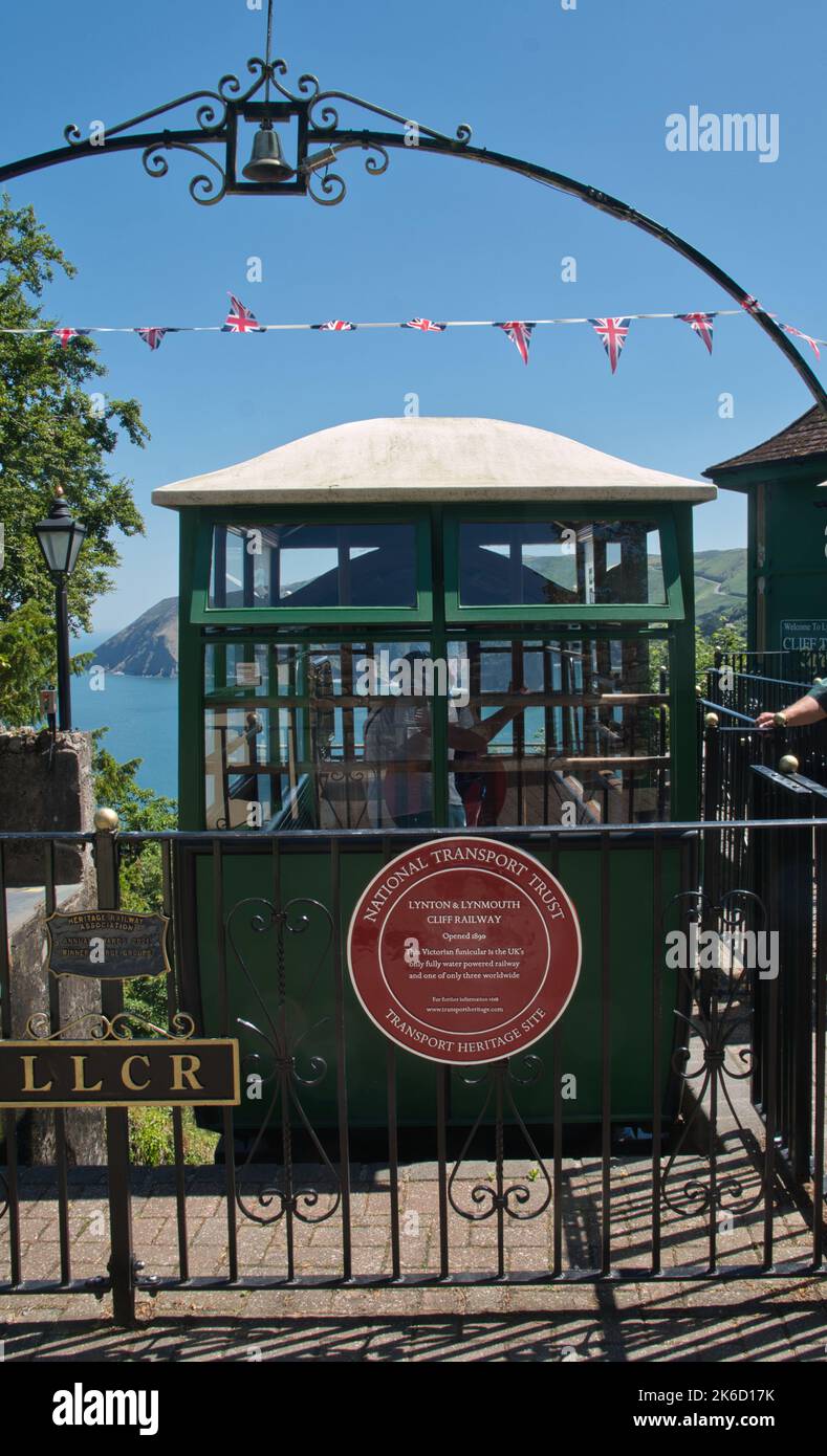 Cabin at top of the Lynton and Lynmouth water-powered funicular Cliff ...