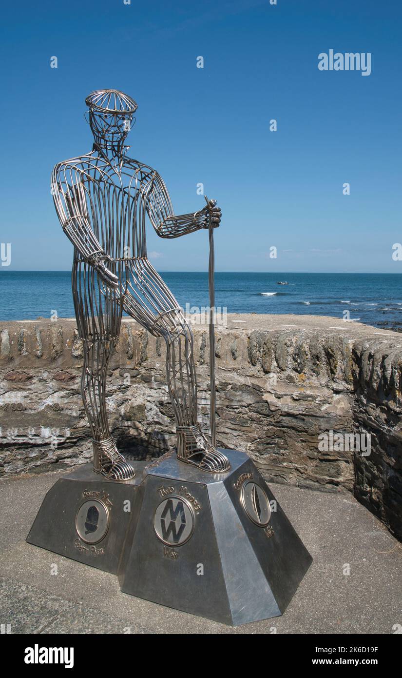 'The Walker' metal sculpture (created by Richard Graham) on the ...