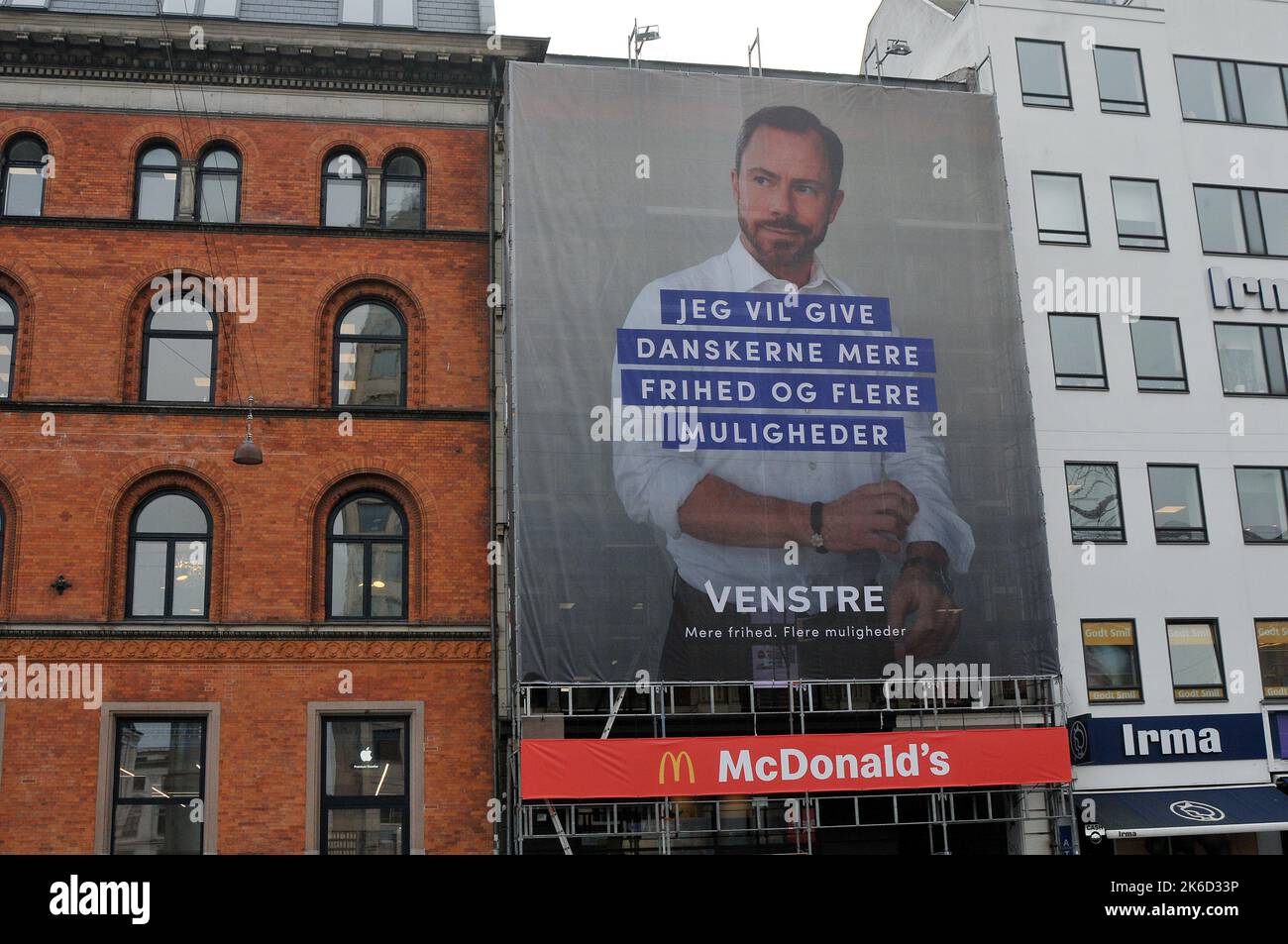 Elections billbaord hi-res stock photography and images - Alamy