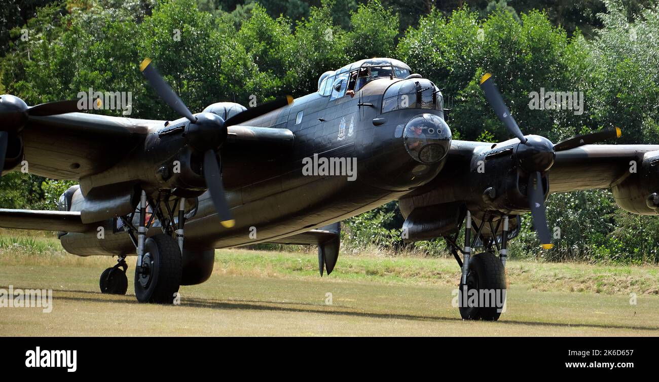 Lancaster plane cockpit hi-res stock photography and images - Alamy