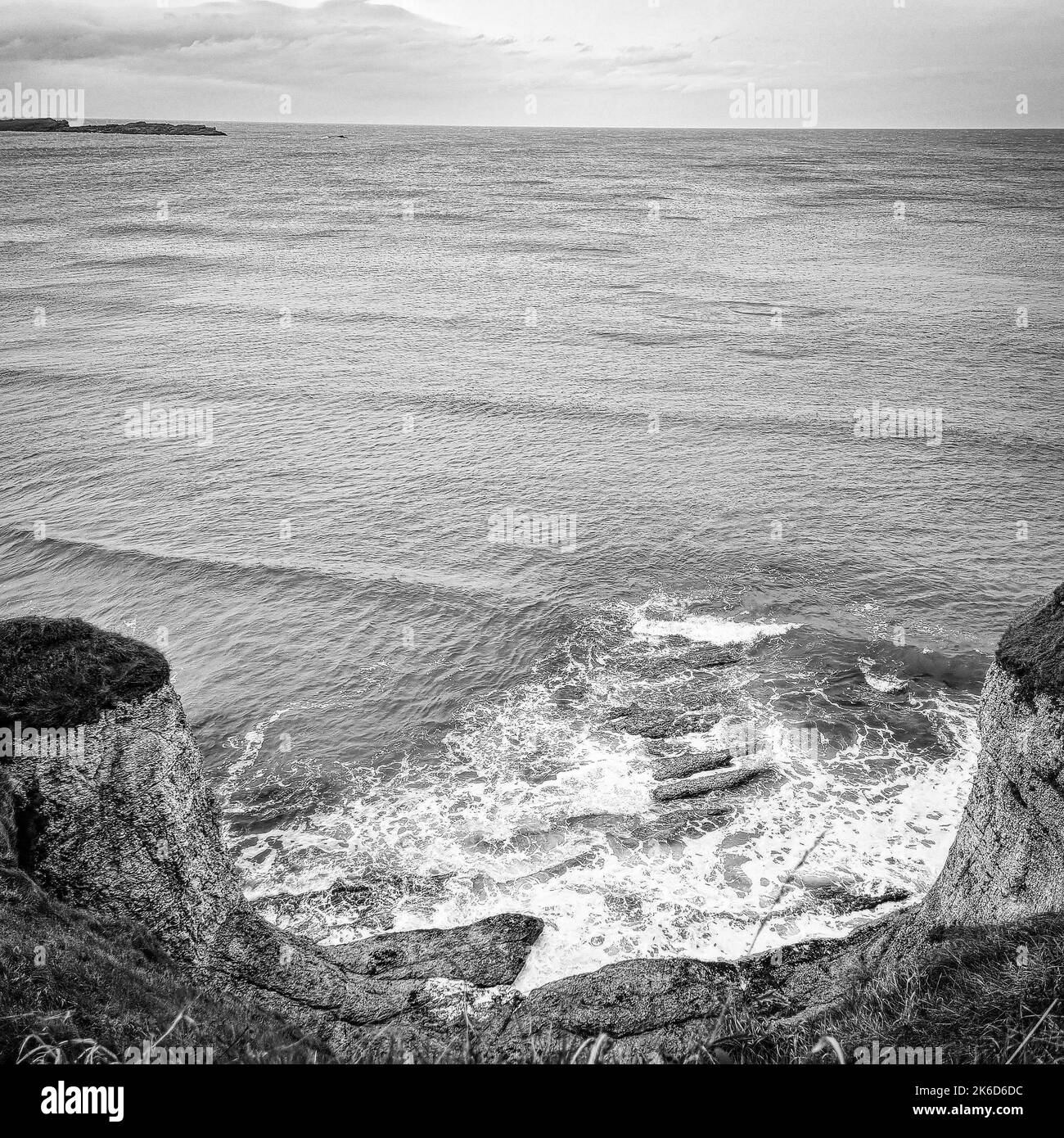 Background sea waves against Black and White Stock Photos & Images - Alamy