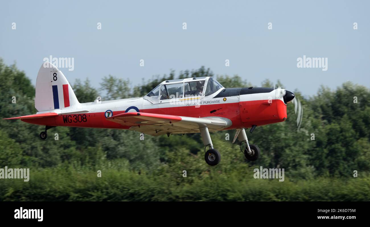 De havilland chipmunk piston engined trainer hi-res stock photography ...