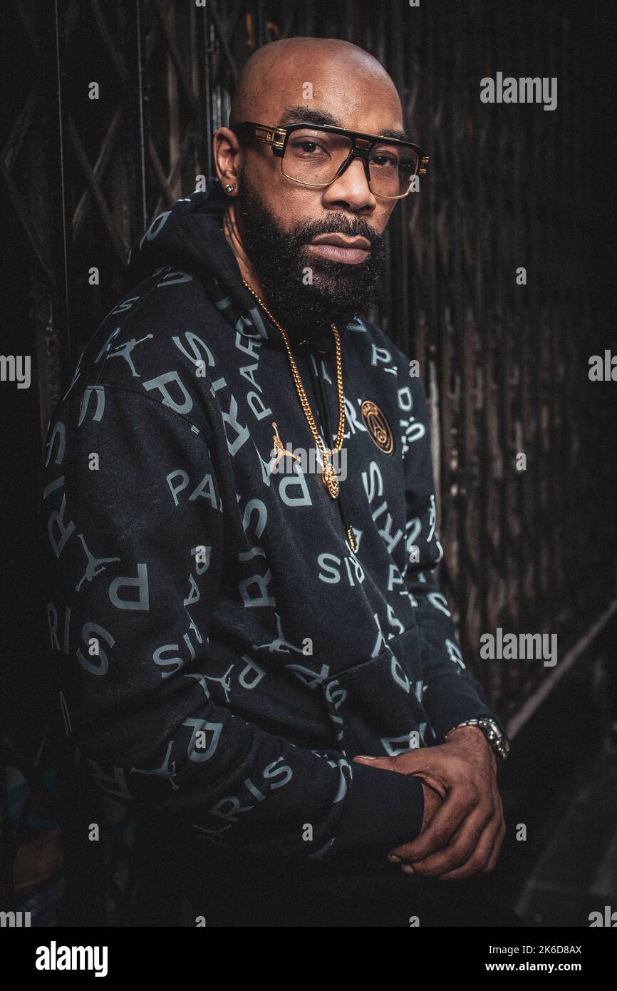 Busta flex hi-res stock photography and images - Alamy