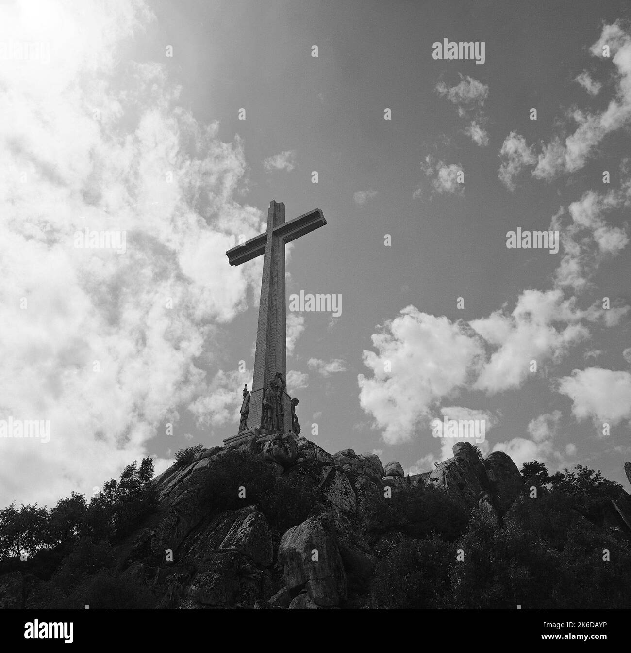 SANTA CRUZ DEL VALLE DE LOS CAIDOS - FOTOGRAFIA EN BLANCO Y NEGRO ...