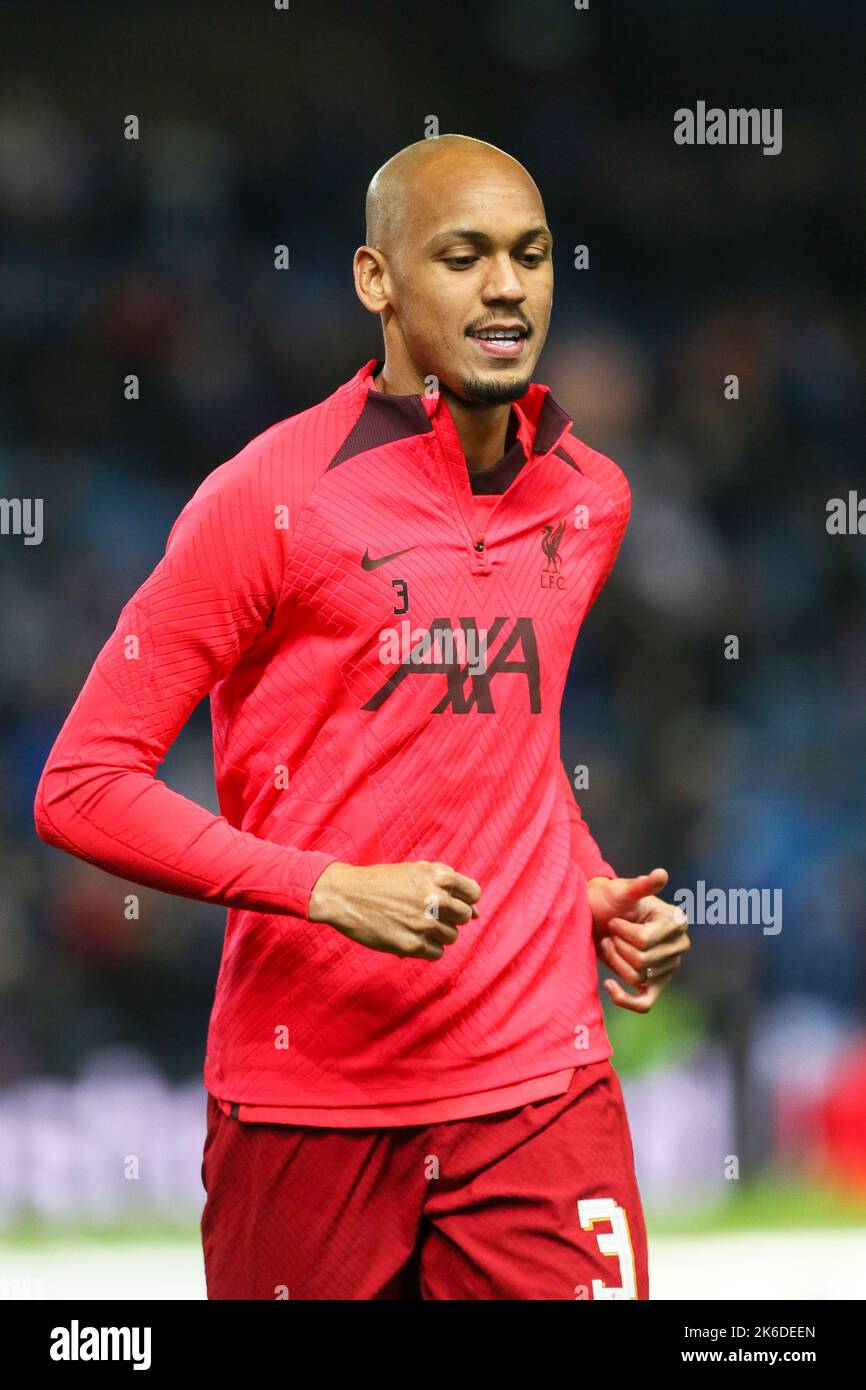 Football players standing back back hi-res stock photography and images ...