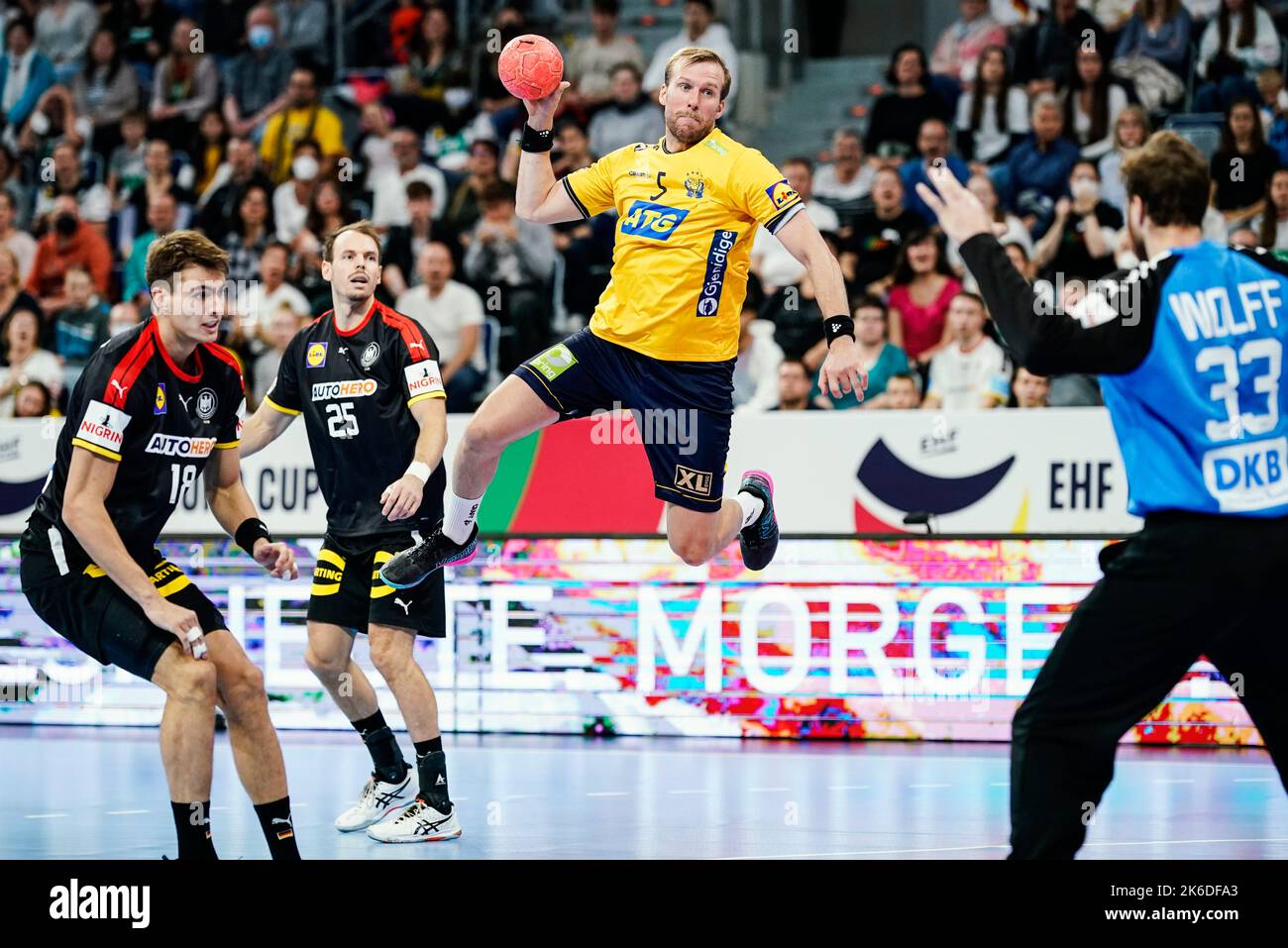 Mannheim, Germany. 13th Oct, 2022. Handball: EHF Euro Cup, Germany ...