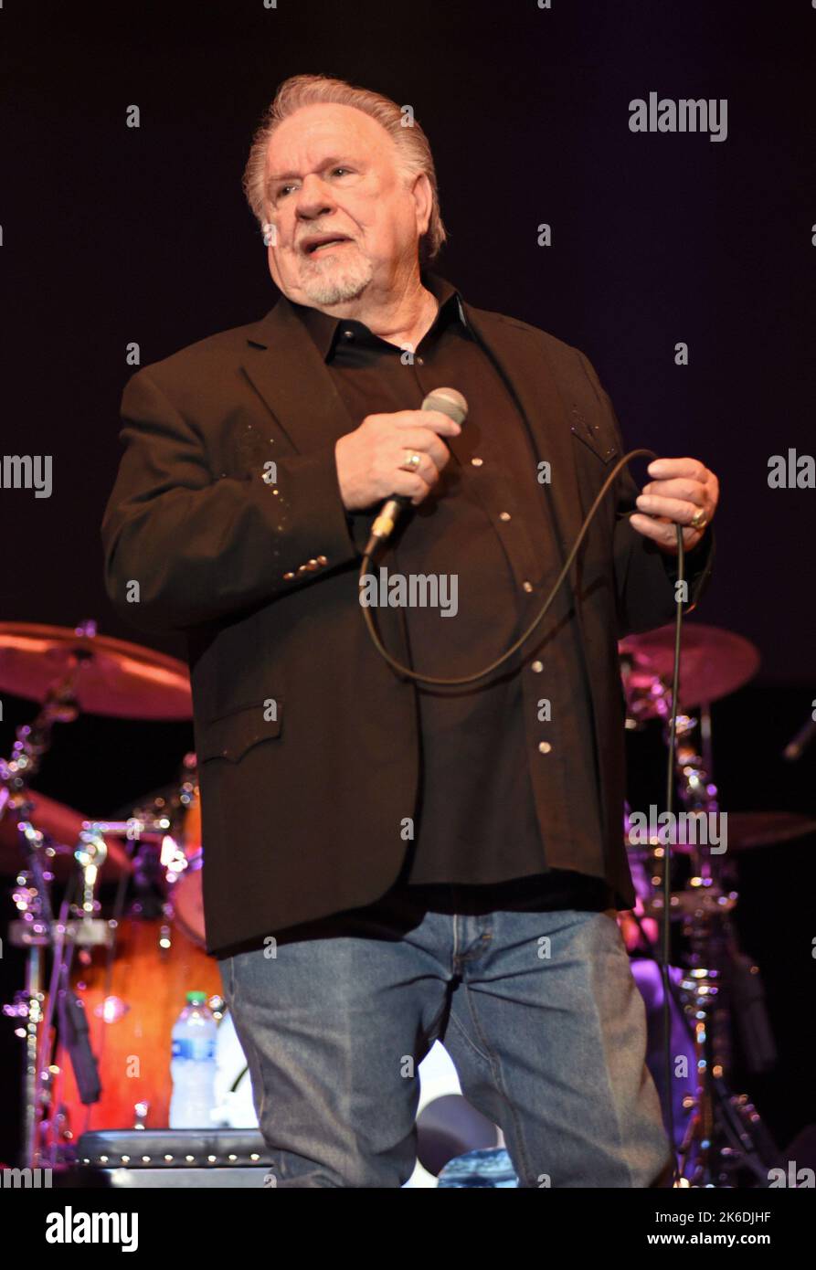 Hiawassee, GA, USA. 12th Oct, 2022. Gene Watson on stage for Gene ...