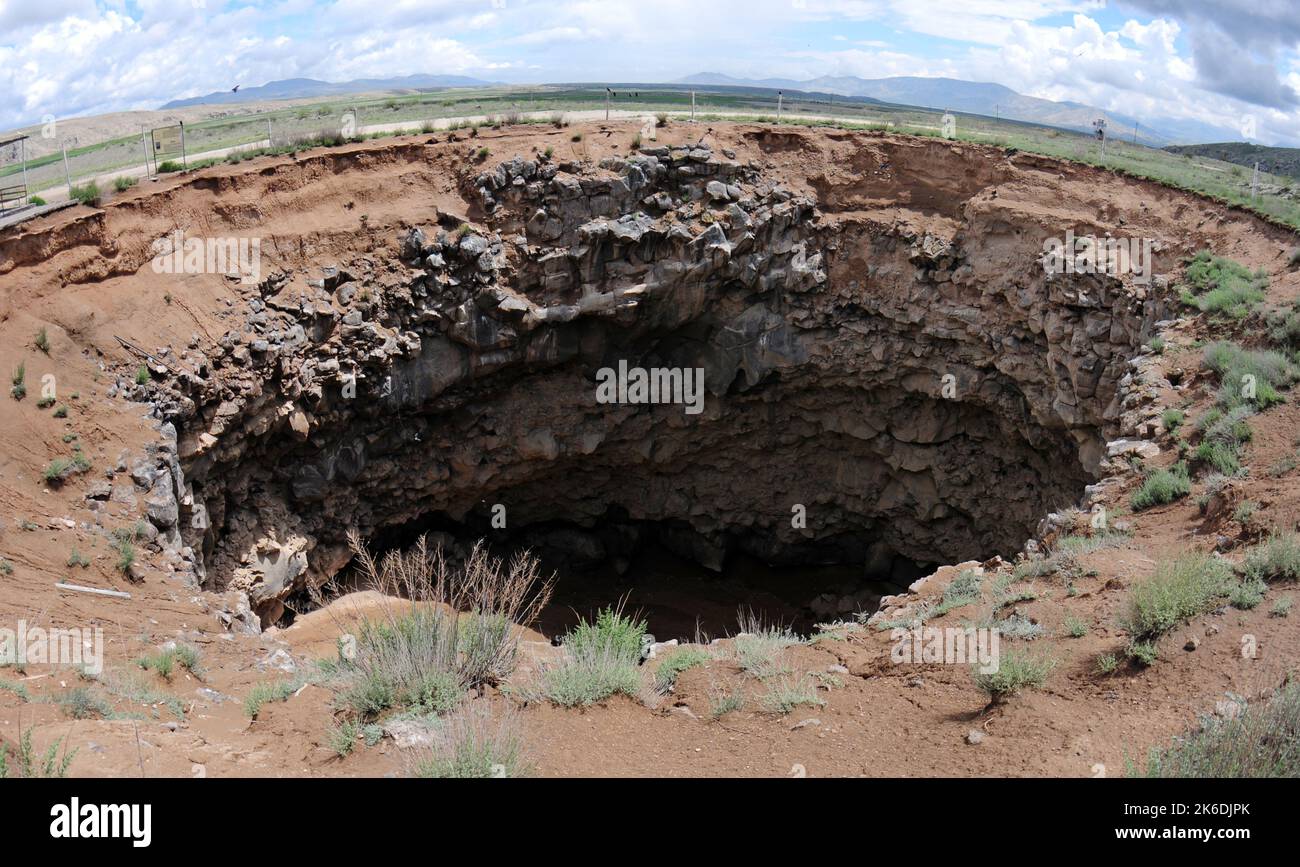 Worlds largest volcanic crater hi-res stock photography and images - Alamy