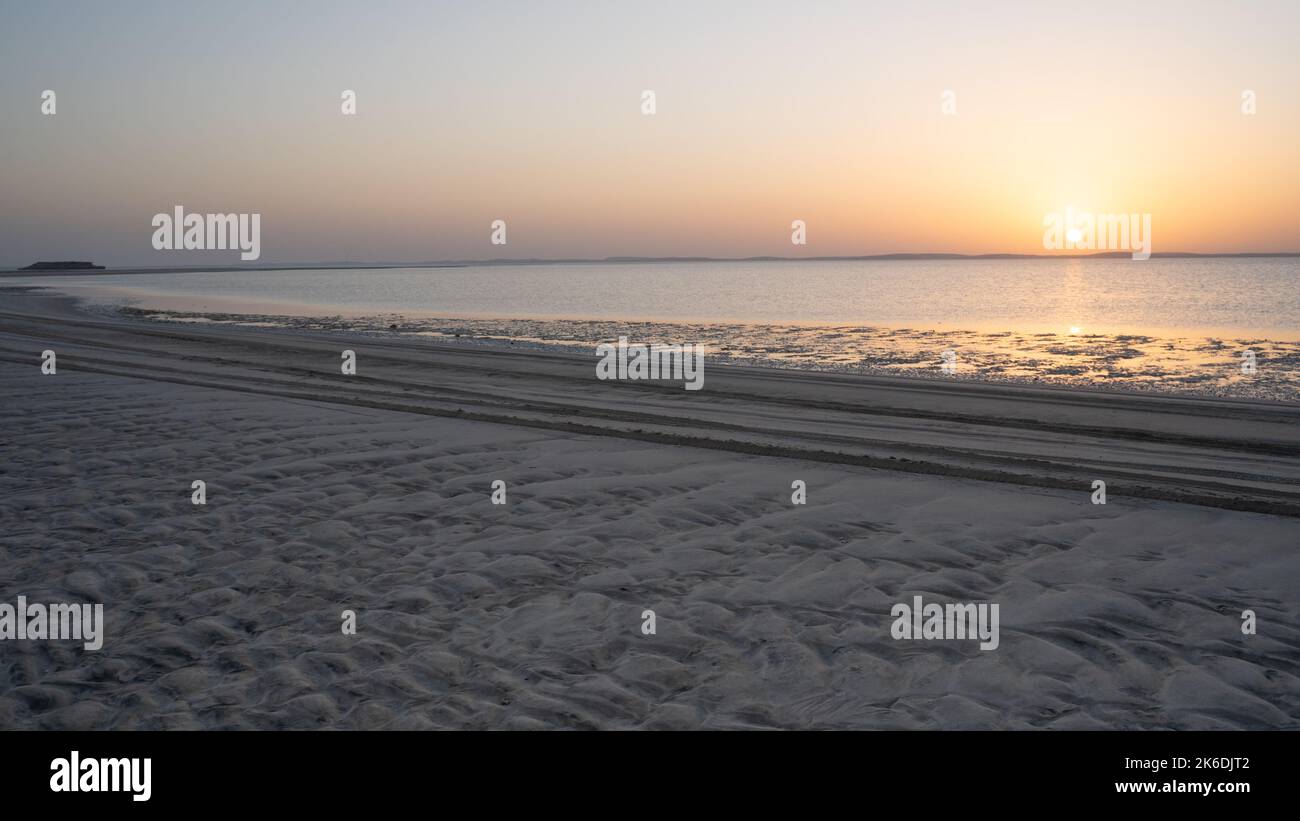 qatar adventurous place khor al udeid ,sea line beach Stock Photo - Alamy