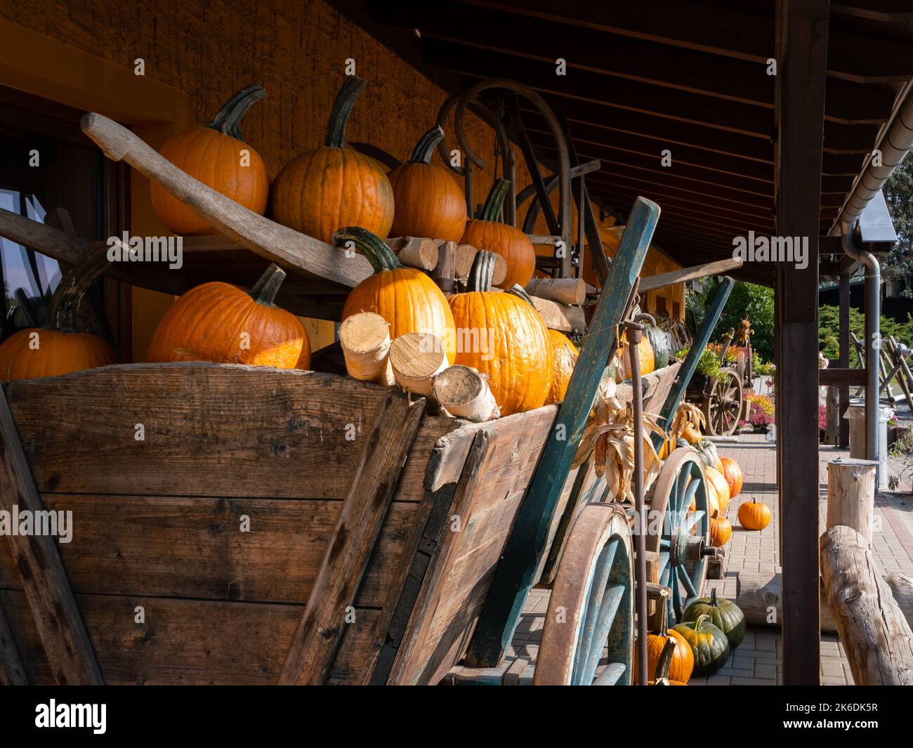Harvest vehicle hi-res stock photography and images - Alamy
