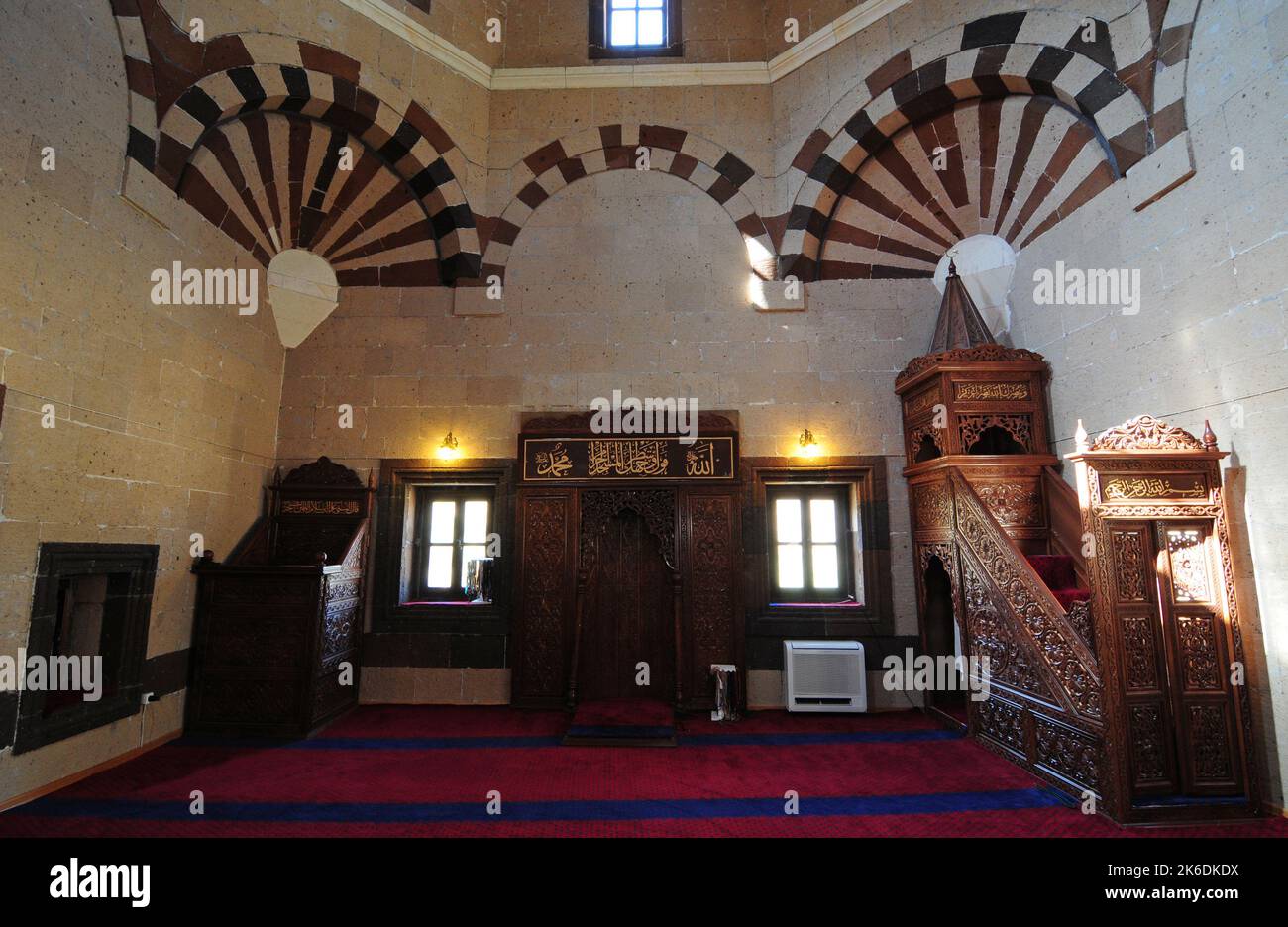 Tomb of famous kurdish poet hi-res stock photography and images - Alamy