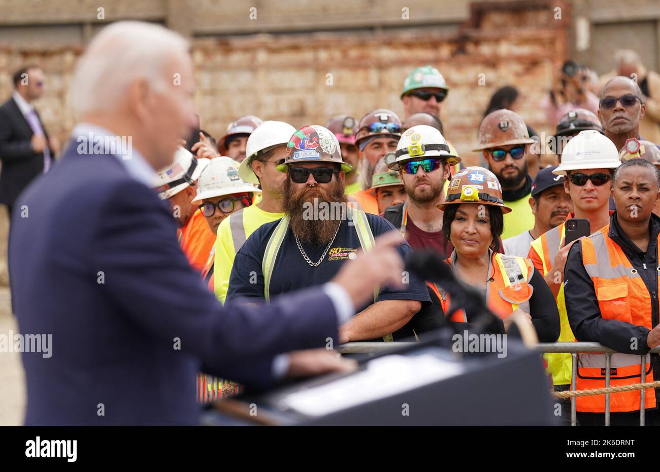 Purple line extension hi-res stock photography and images - Alamy