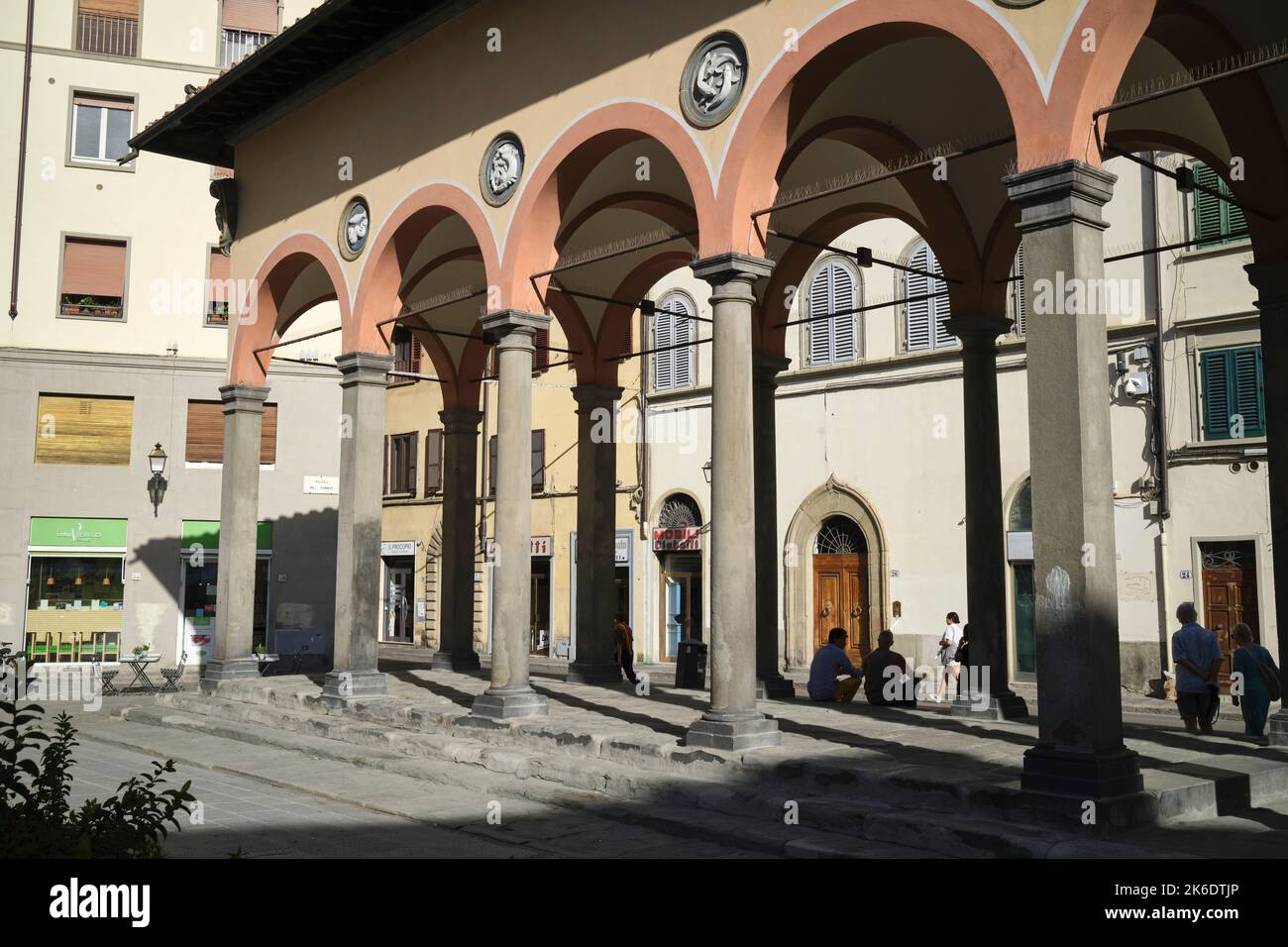 Piazza Dei Ciompi with the historic Loggia Del Pesce in Florence Italy ...