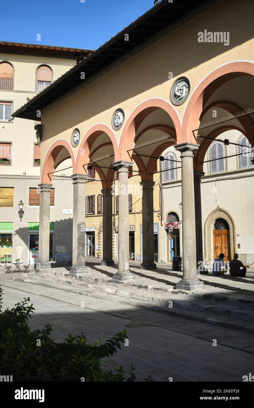 Piazza Dei Ciompi with the historic Loggia Del Pesce in Florence Italy ...