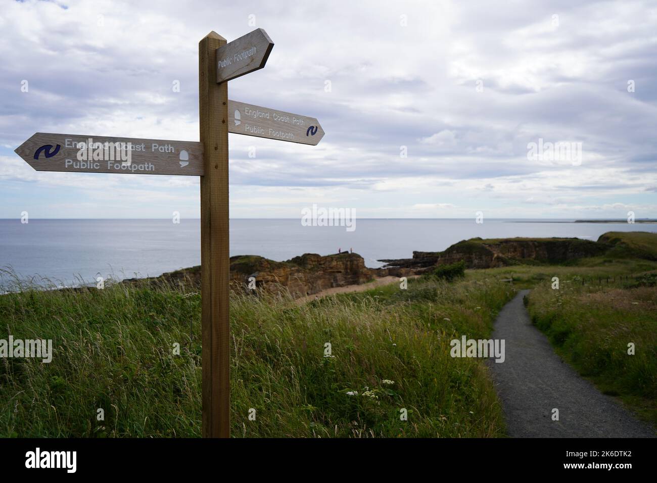 Northumberland coast path hi-res stock photography and images - Alamy