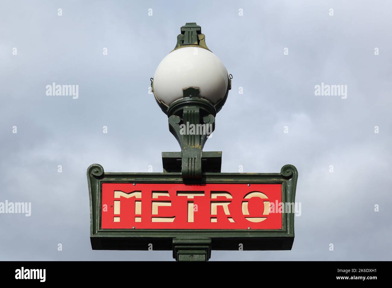 Retro metro sign in Paris, France Stock Photo - Alamy
