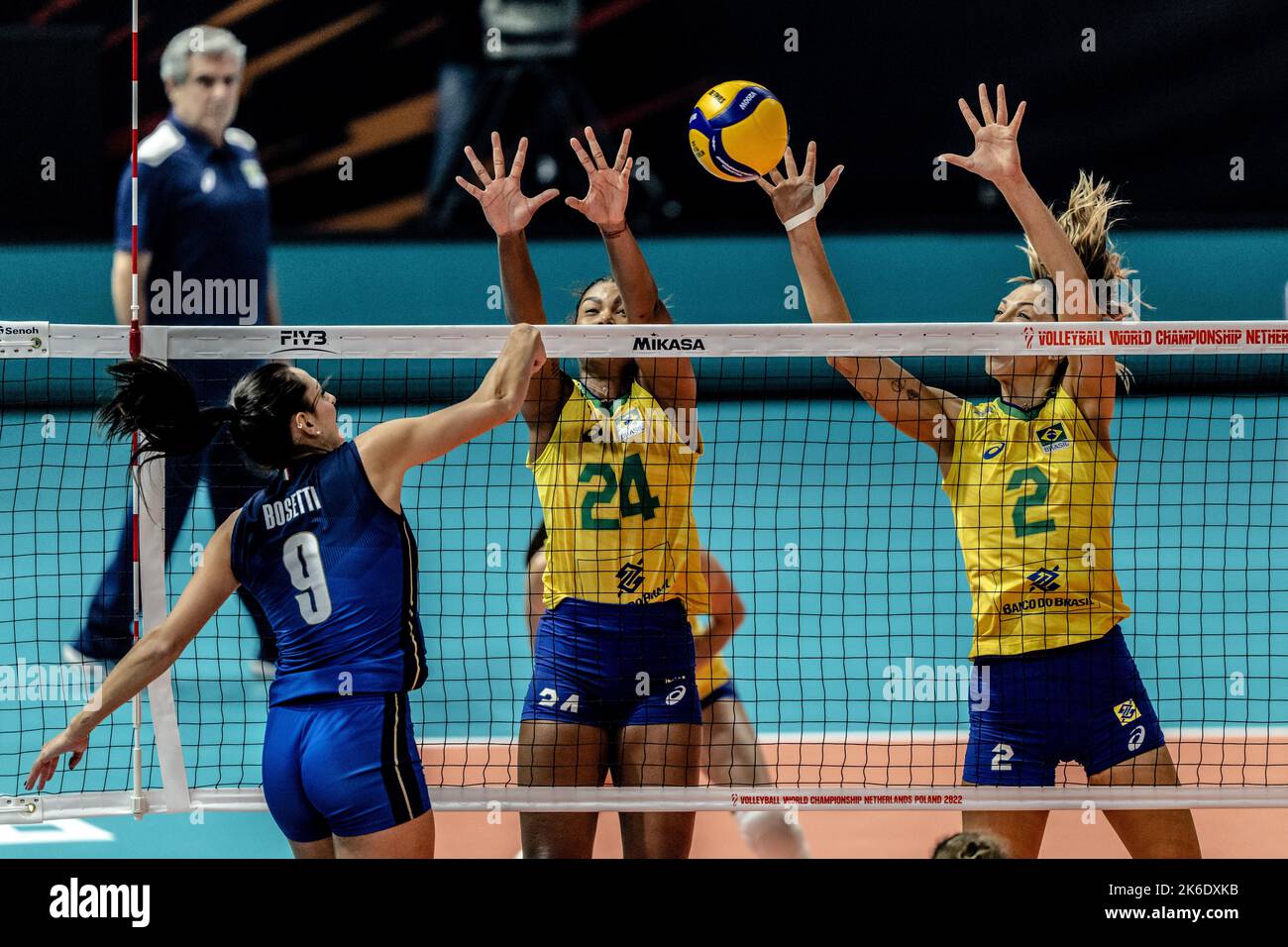 2022-10-13 20:06:25 APELDOORN - Lorenne Geraldo Teixeira and Caroline ...