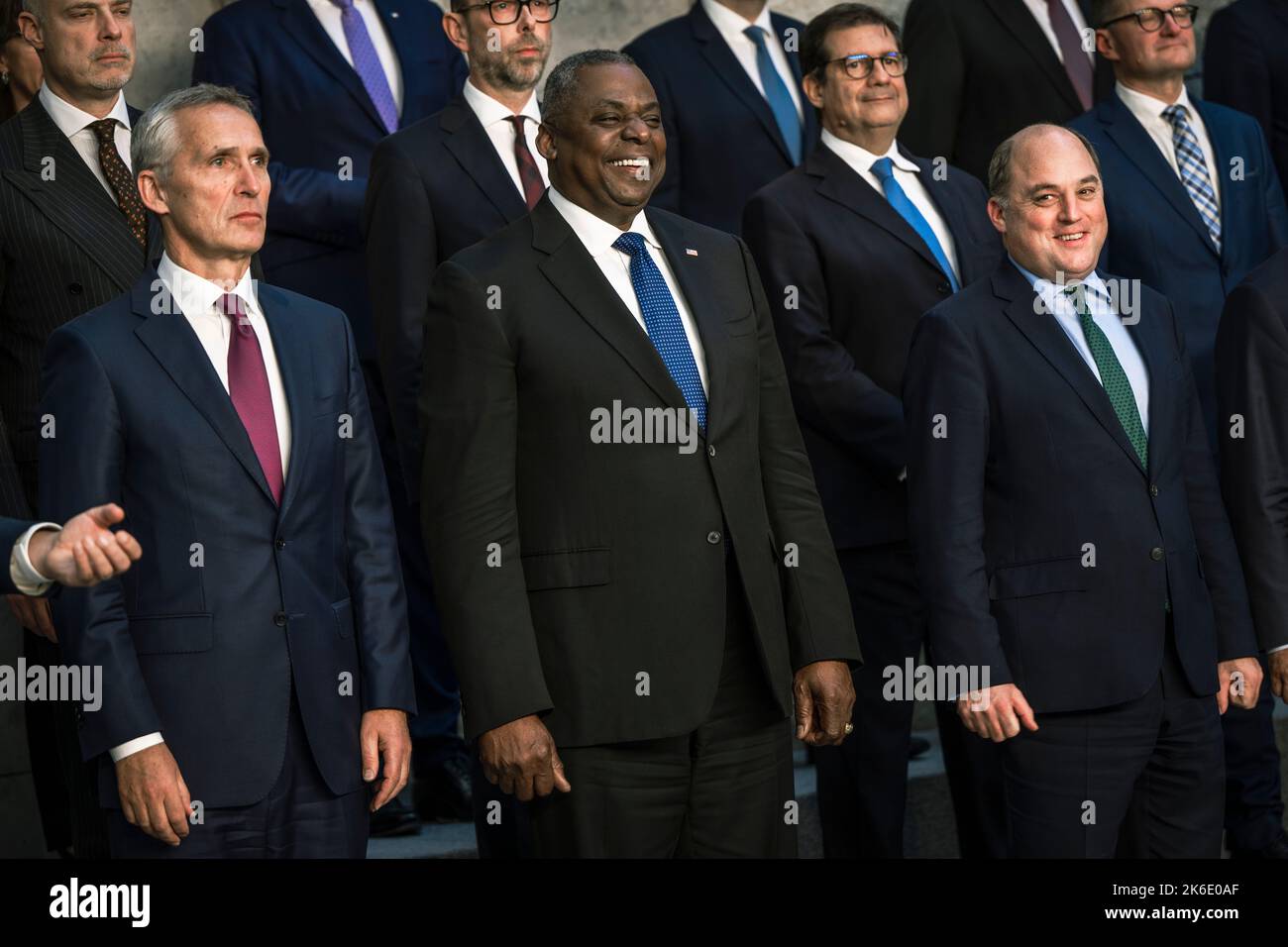 Defense left photo hi-res stock photography and images - Alamy