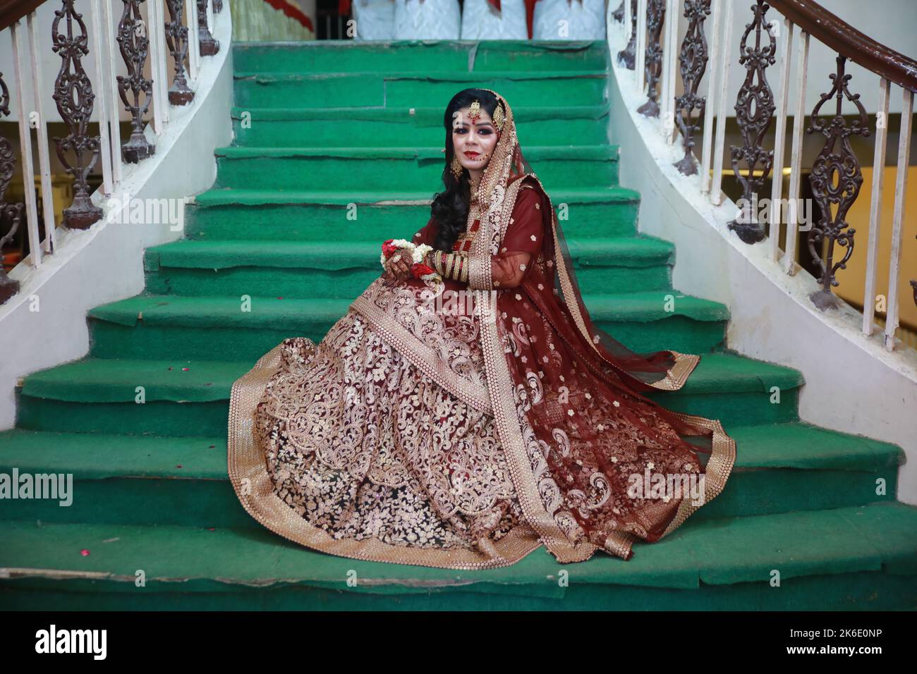 Bride at Baraat and Rukhsatee ceremony in Karachi, modern Pakistani ...