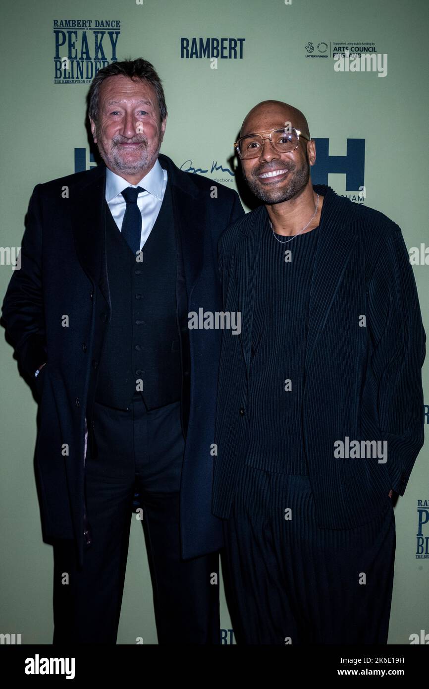 Benoit swan pouffer hi-res stock photography and images - Alamy