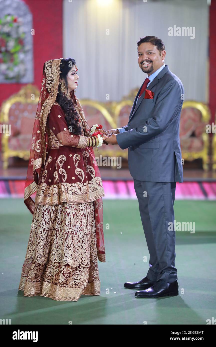 Bride and Groom at Baraat and Rukhsatee ceremony in Karachi, modern ...