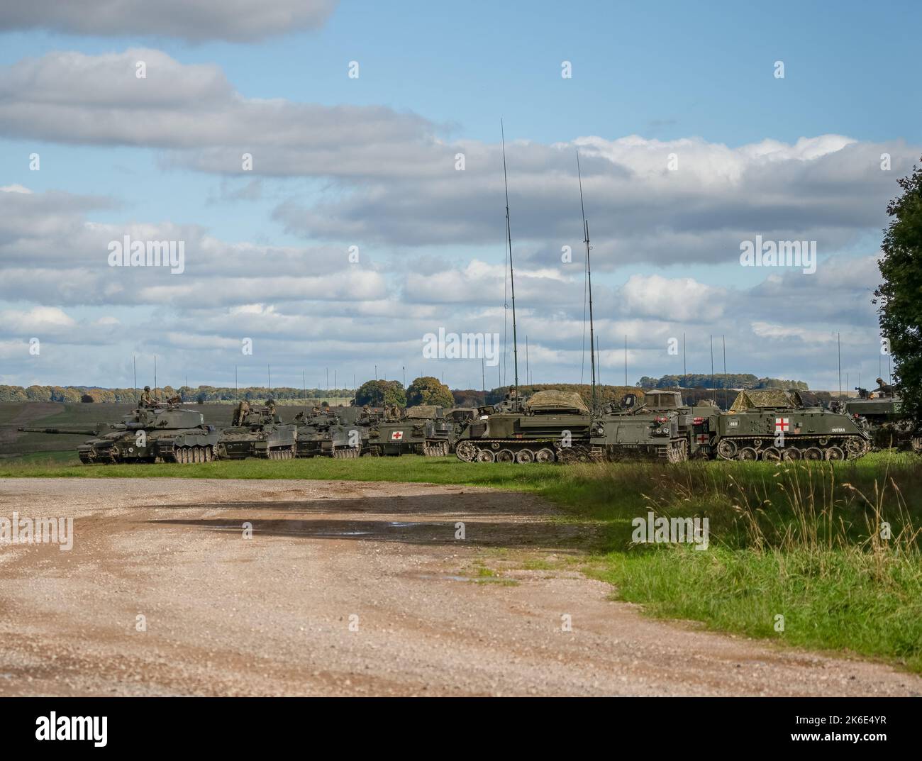 British army Challenger II 2 FV4034 battle tanks with Bulldog FV432 ...