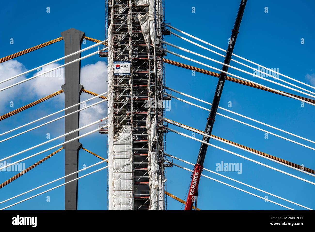 New construction of the Neuenkamp motorway bridge on the A40, over the ...