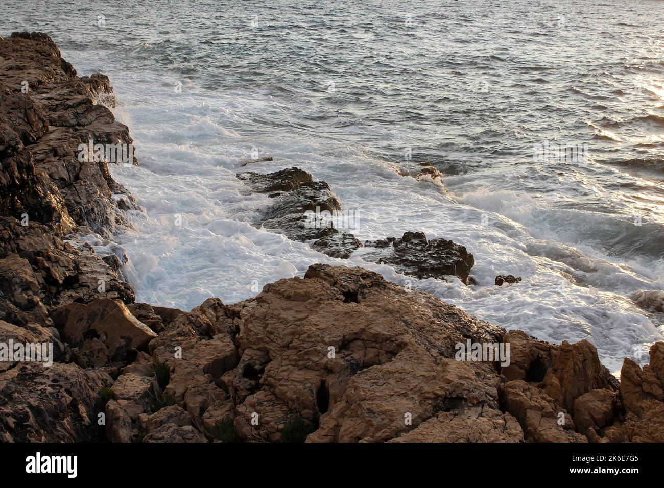 Waves hit on wave hi-res stock photography and images - Alamy