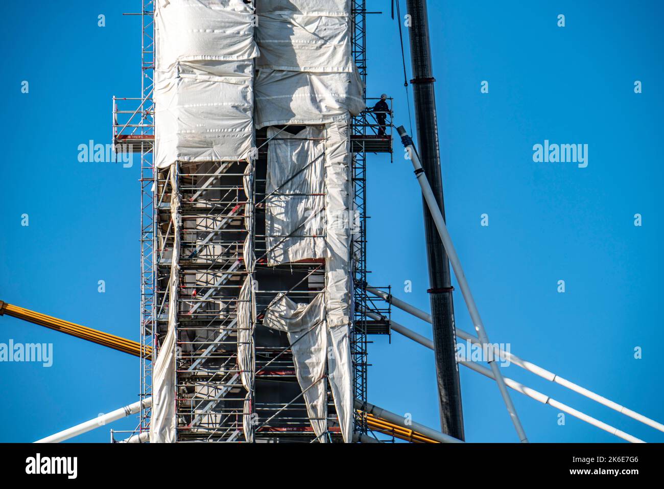 New construction of the Neuenkamp motorway bridge on the A40, over the ...