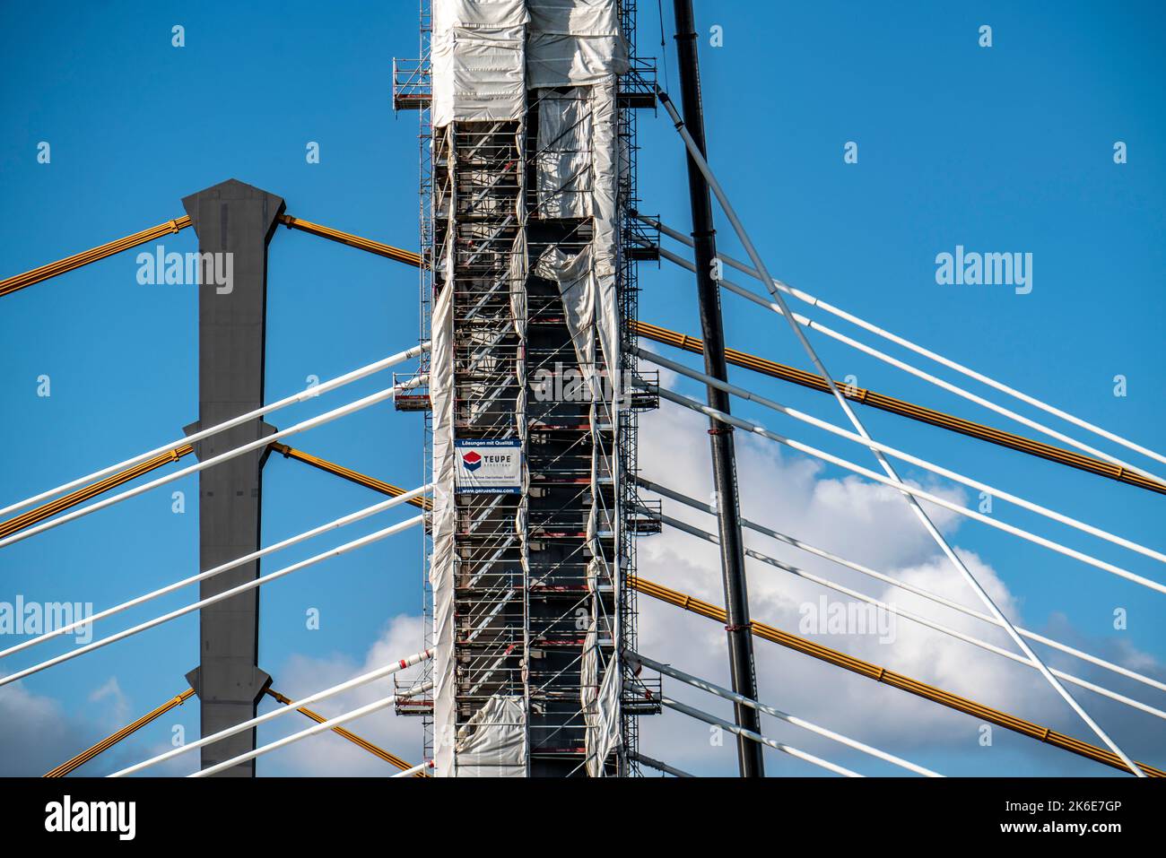 New construction of the Neuenkamp motorway bridge on the A40, over the ...