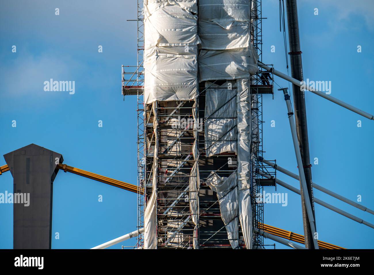 New construction of the Neuenkamp motorway bridge on the A40, over the ...
