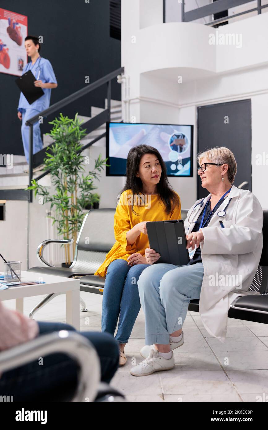 Emergency report room hi-res stock photography and images - Alamy