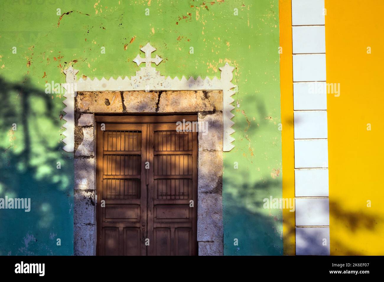 Mexican door hi-res stock photography and images - Alamy