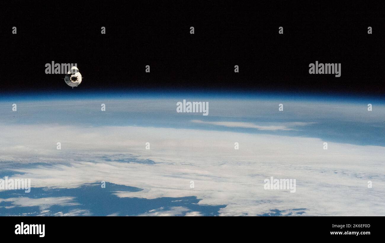 Earth Atmosphere. 6th Oct, 2022. The SpaceX Dragon Endurance crew ship ...