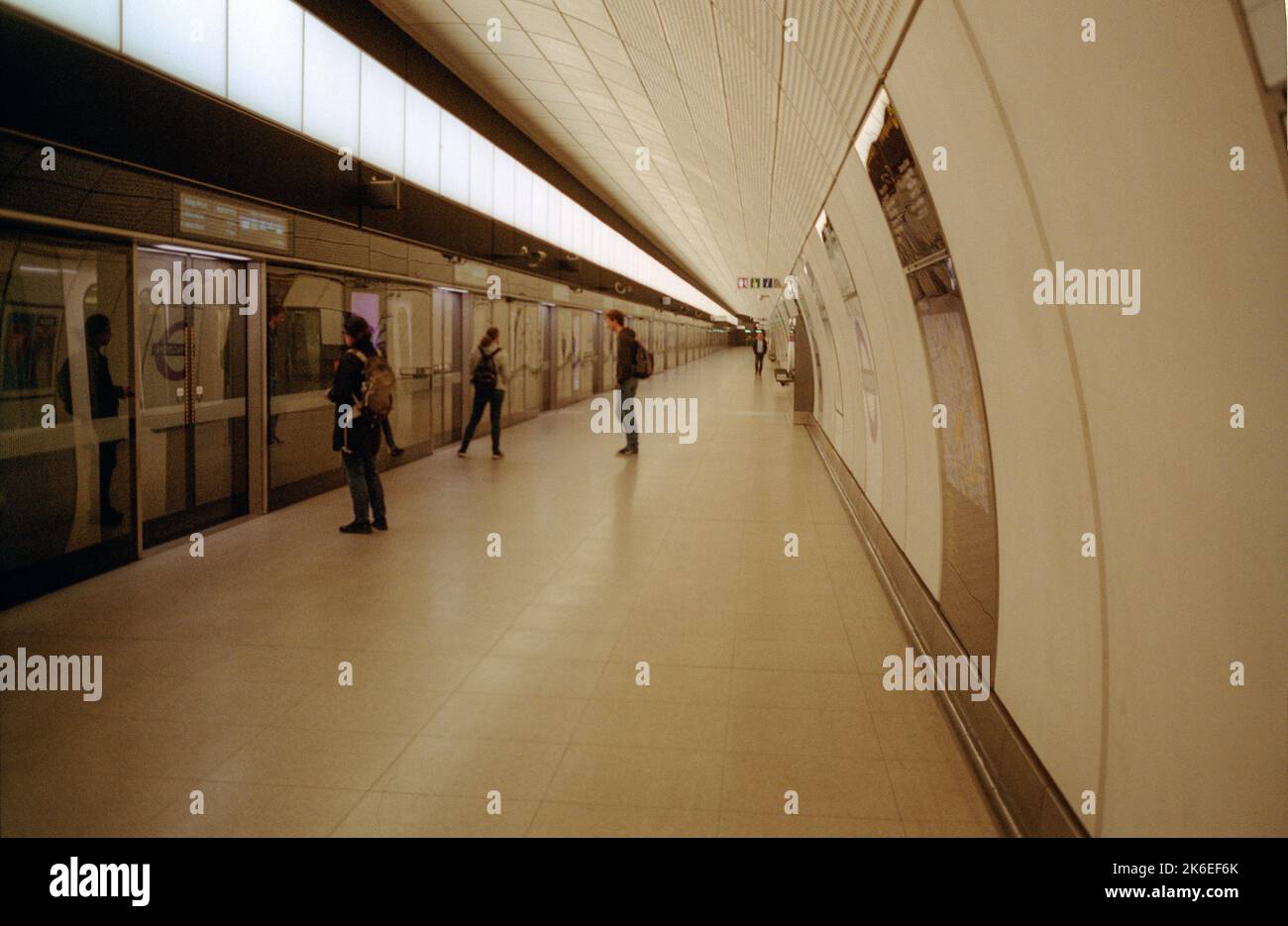 Elizabeth line train station hi-res stock photography and images - Alamy