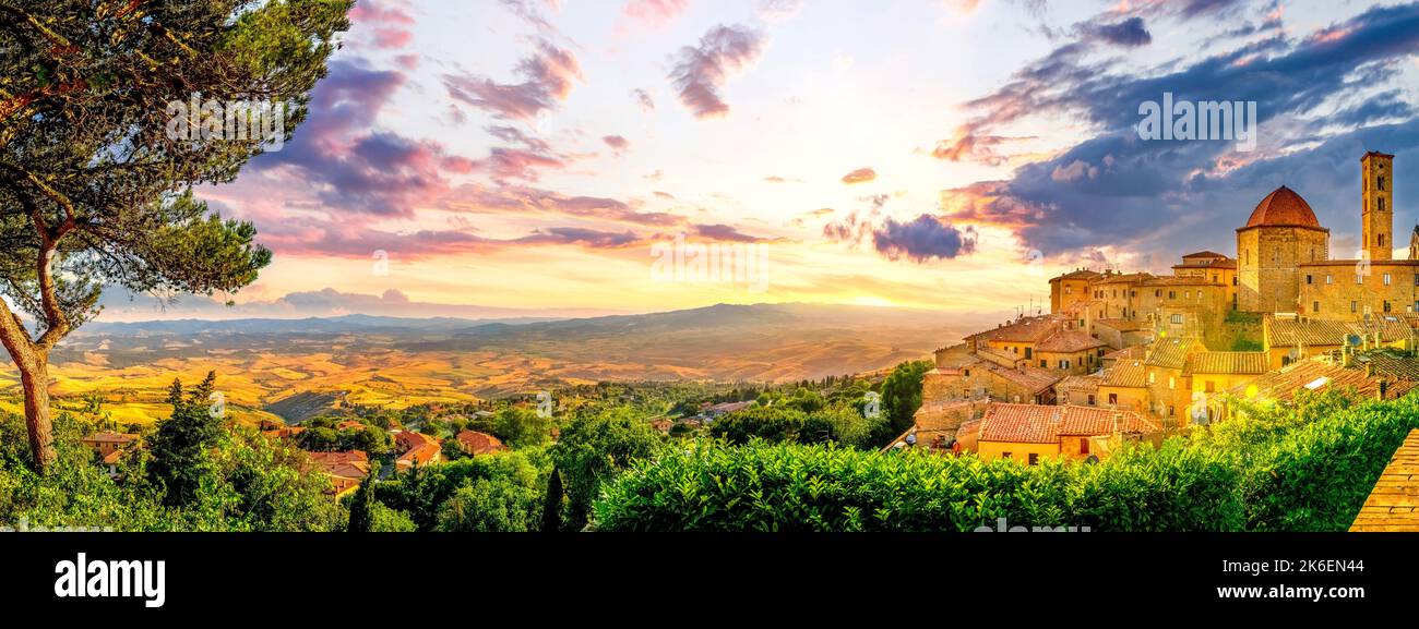 Beautiful sunset tuscany landscape hi-res stock photography and images ...