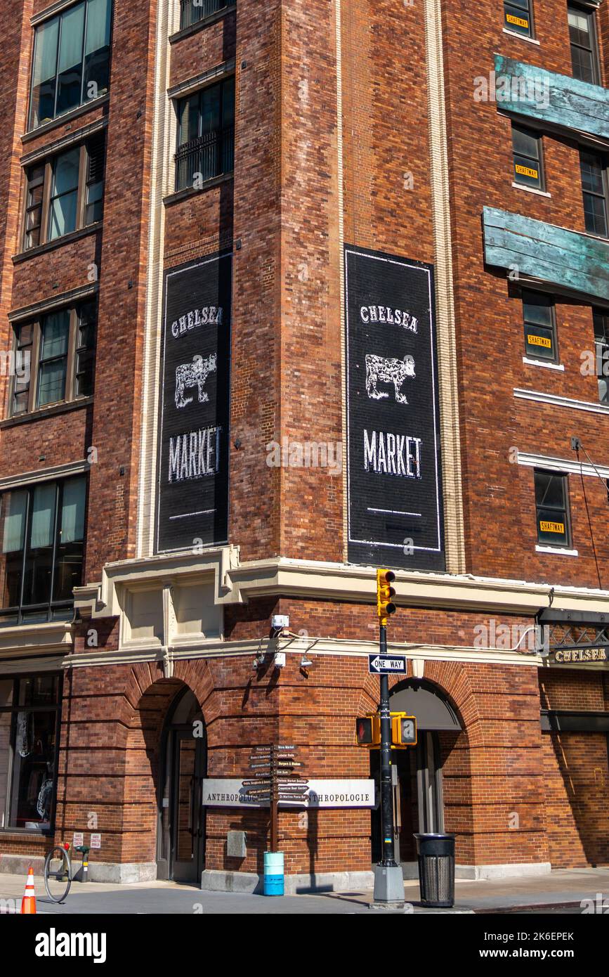 Corner restaurant new york hi-res stock photography and images - Alamy