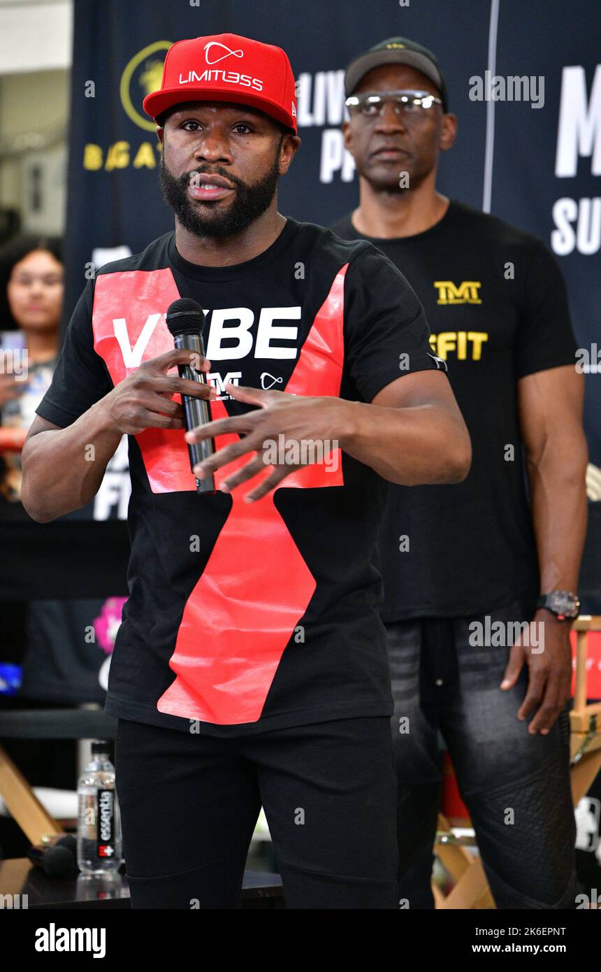 Las Vegas, NV, USA. 13th Oct, 2022. Floyd Mayweather at the Floyd ...