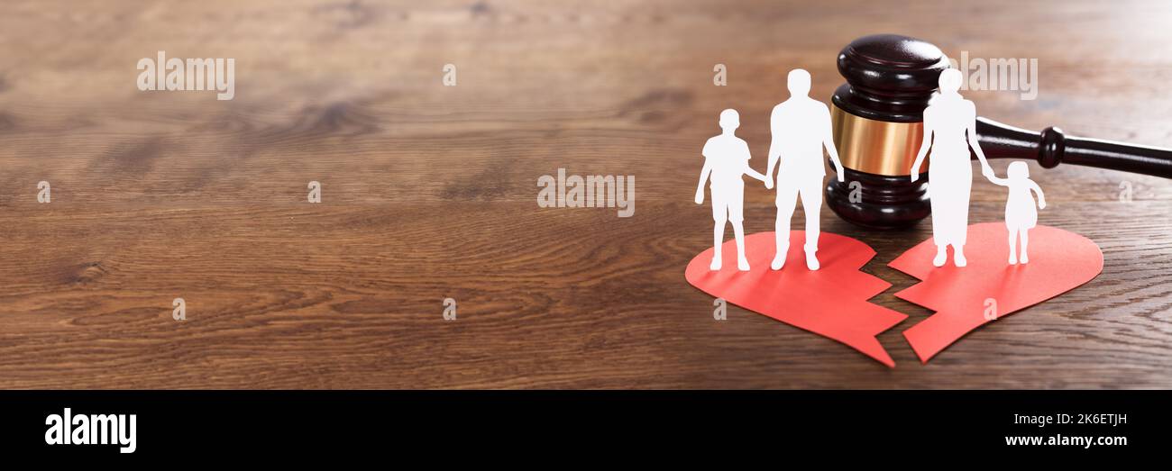 Family Divorce Court. Broken Heart Legal Separation Stock Photo - Alamy