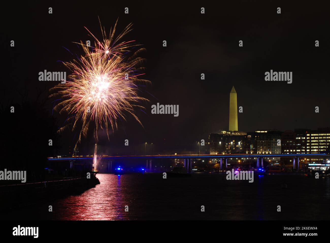 Fireworks light up Washington Channel and the Southwest Waterfront ...
