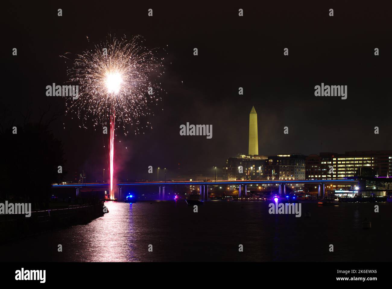 Fireworks light up Washington Channel and the Southwest Waterfront ...