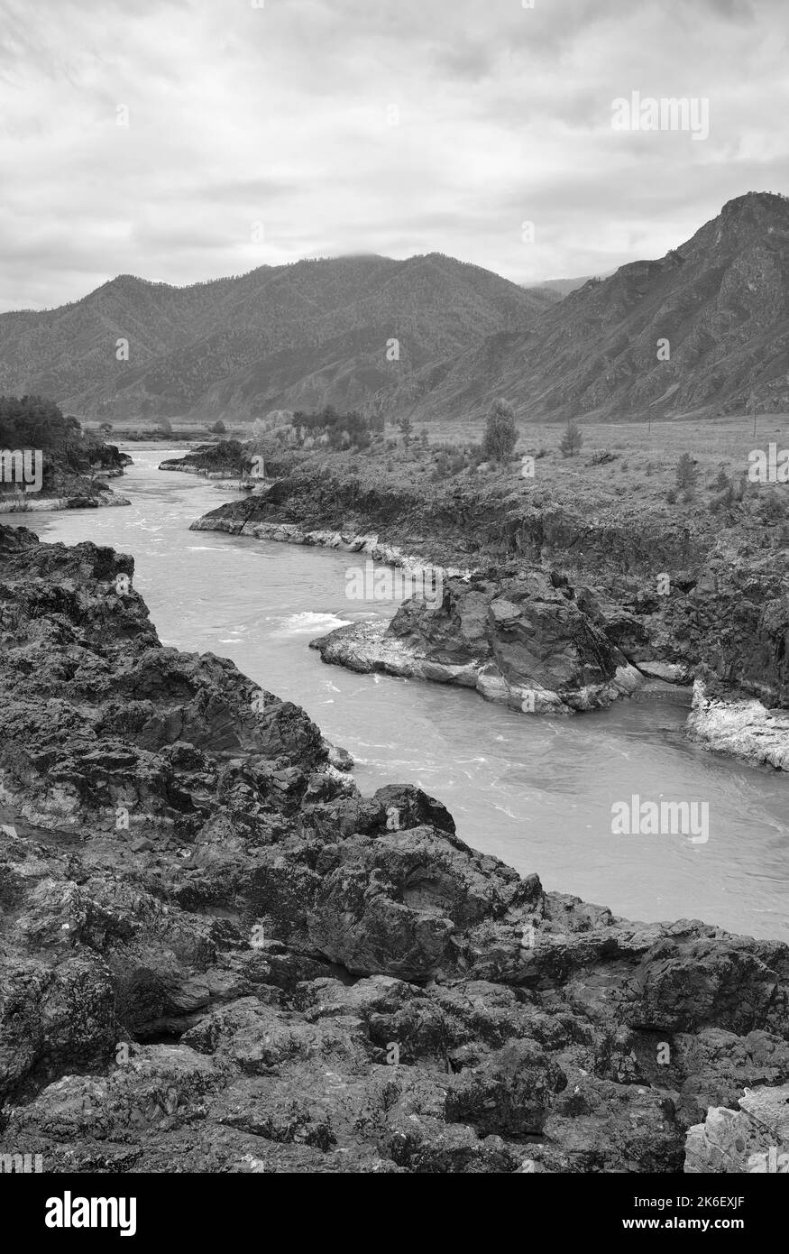 Orocto rapids on the Katuni River. Rocky shores of a mountain river ...