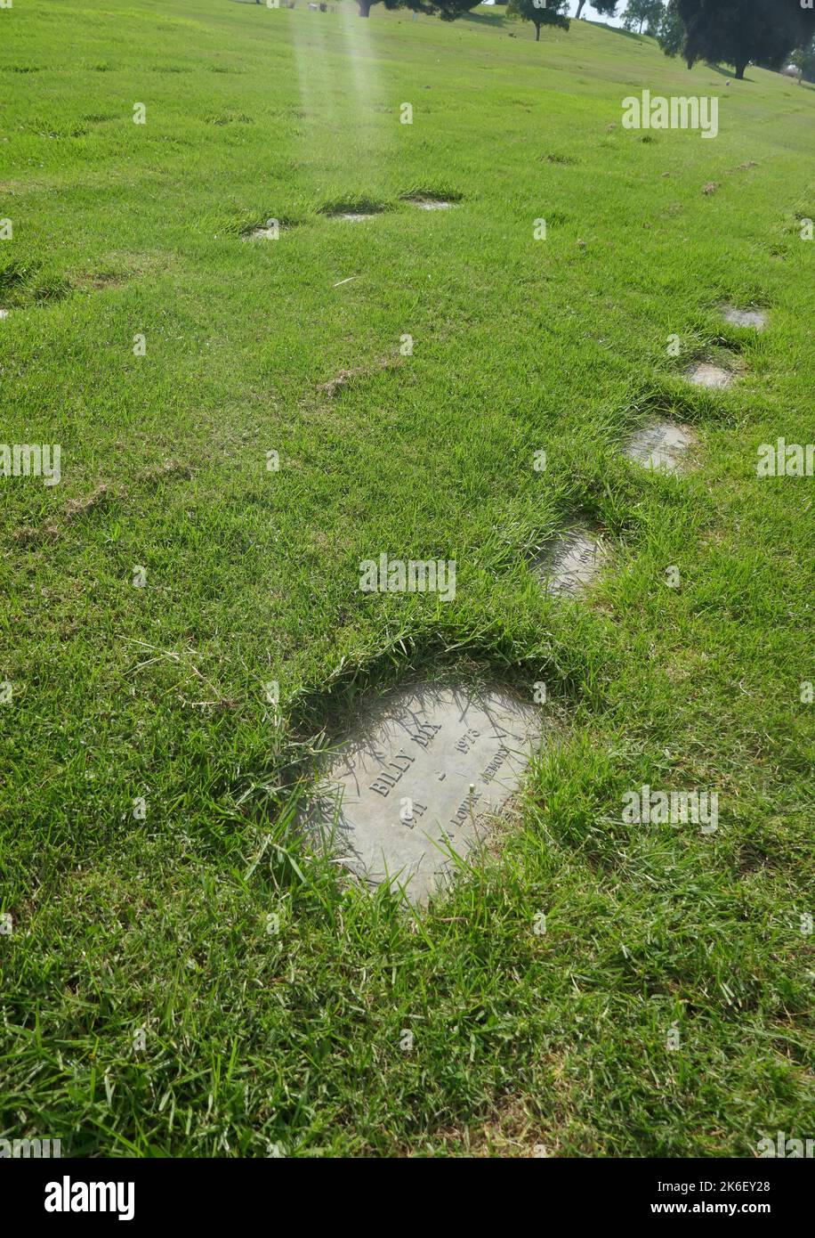 Los Angeles, California, USA 9th October 2022 Actor Billy Dix's Grave ...