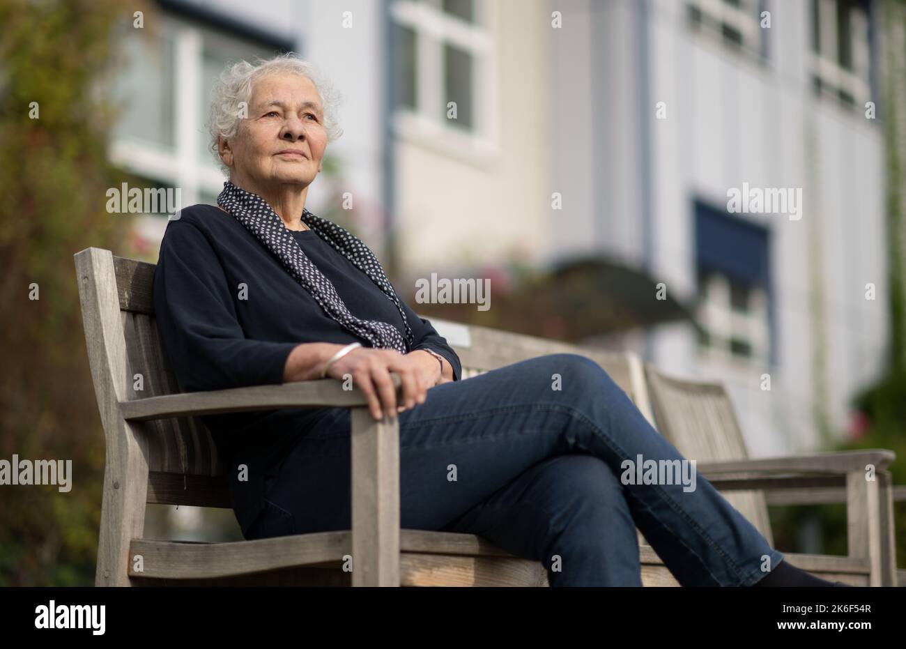 PRODUCTION - 13 October 2022, Baden-Württemberg, Tübingen: Christiane ...
