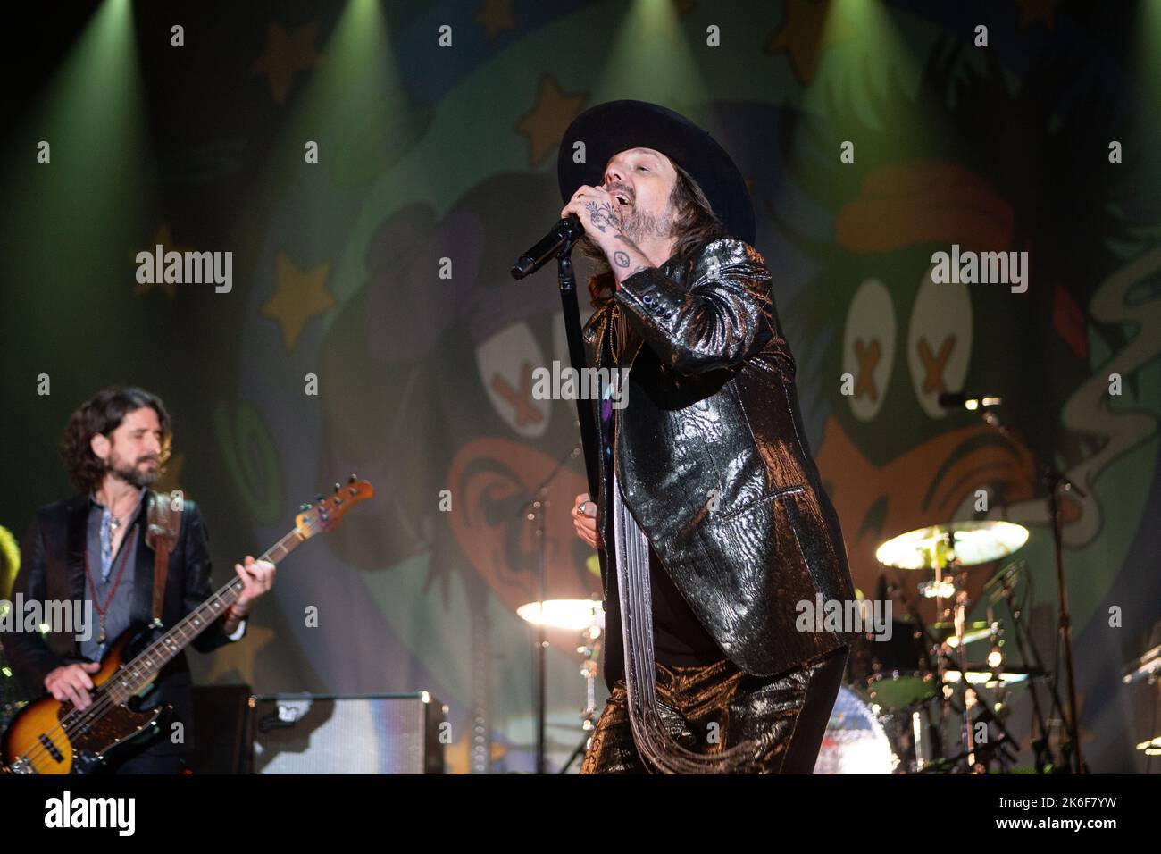 Black crowes band hi-res stock photography and images - Alamy