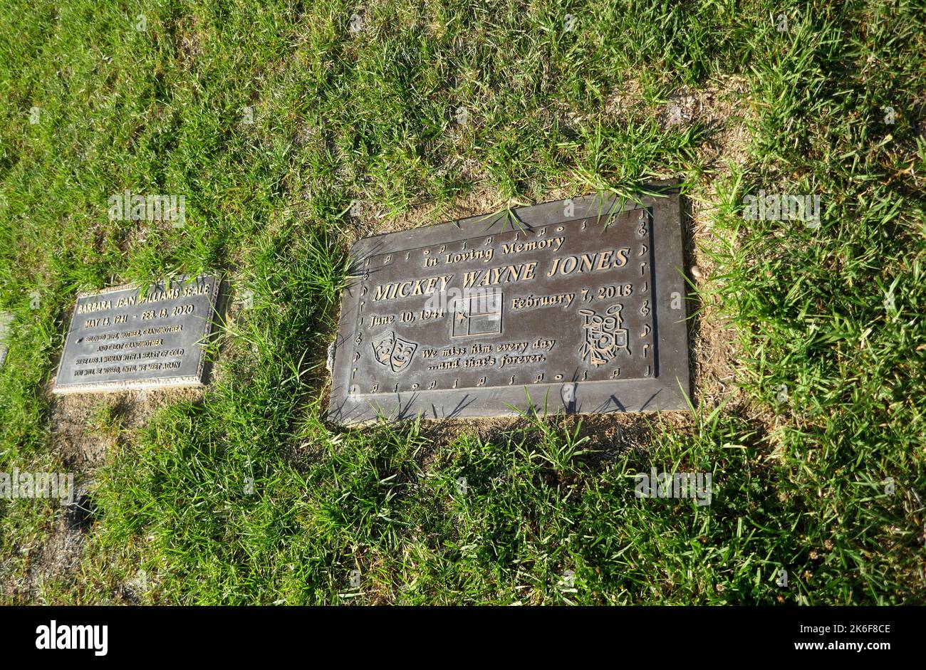 Los Angeles, California, USA 9th October 2022 Actor/musician Mickey Jones Grave in Tribute ...
