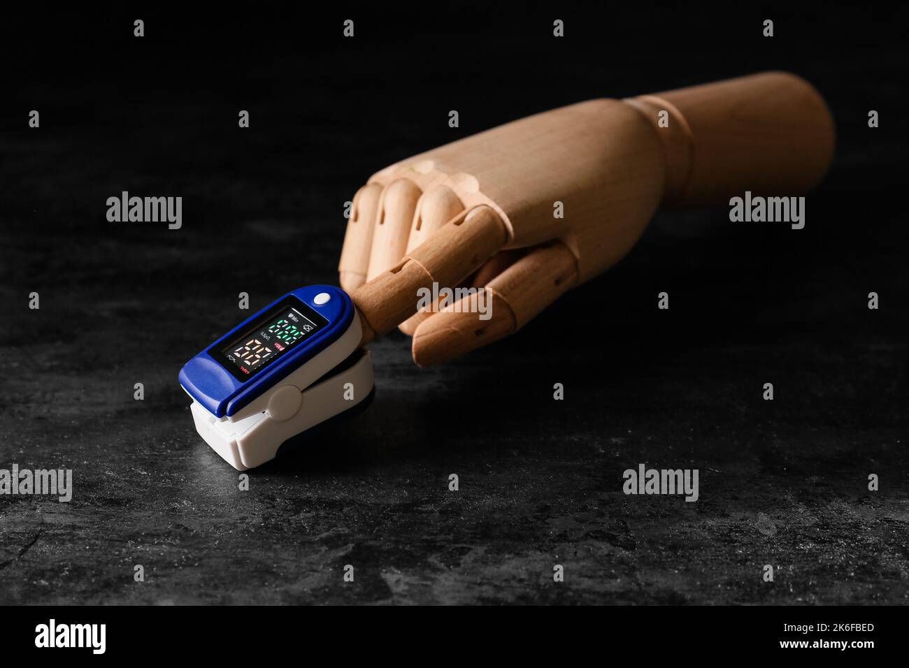 Pulse oximeter black hi-res stock photography and images - Alamy
