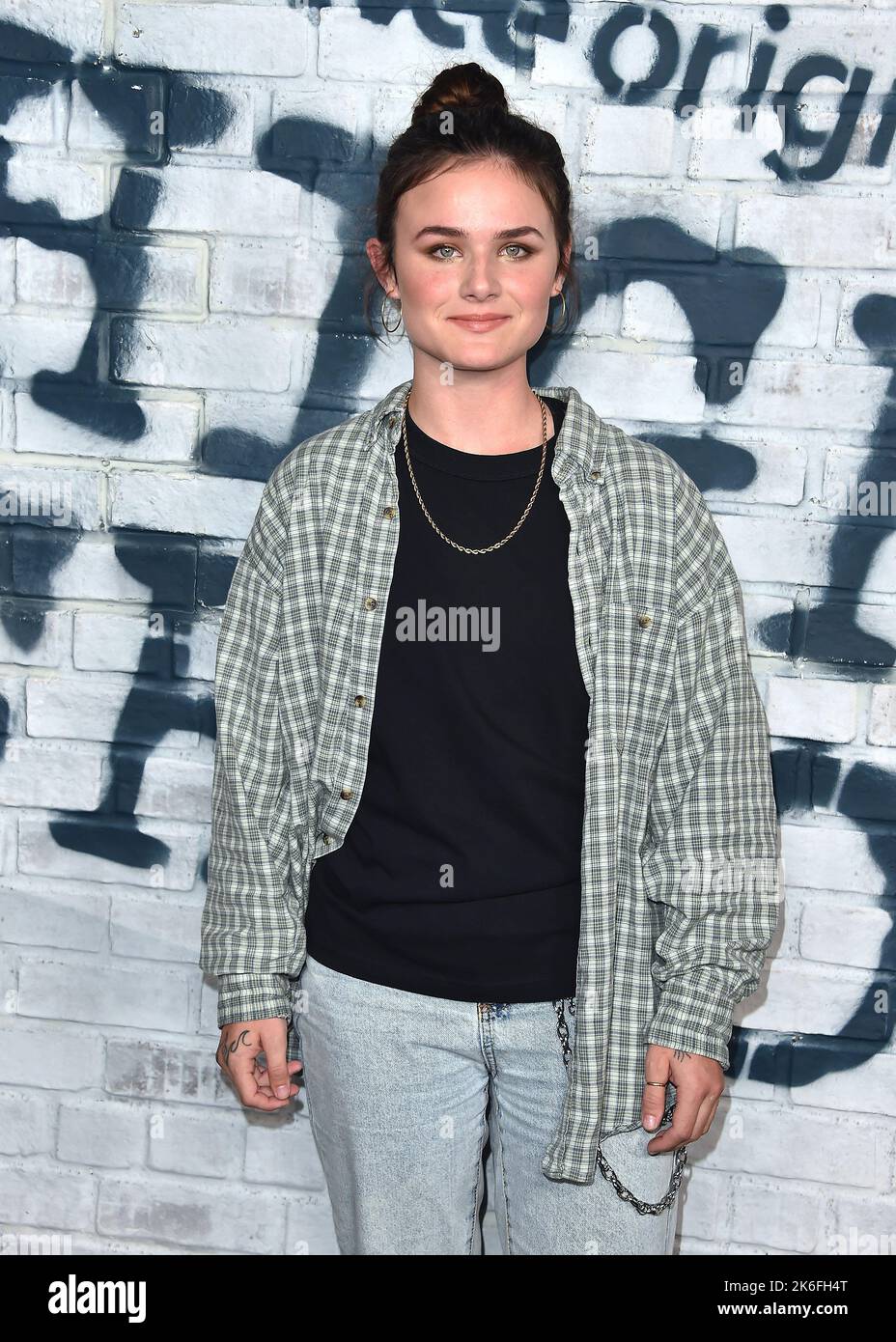 Los Angeles, CA on October 13, 2022. Seazynn Gilliland walking the red ...