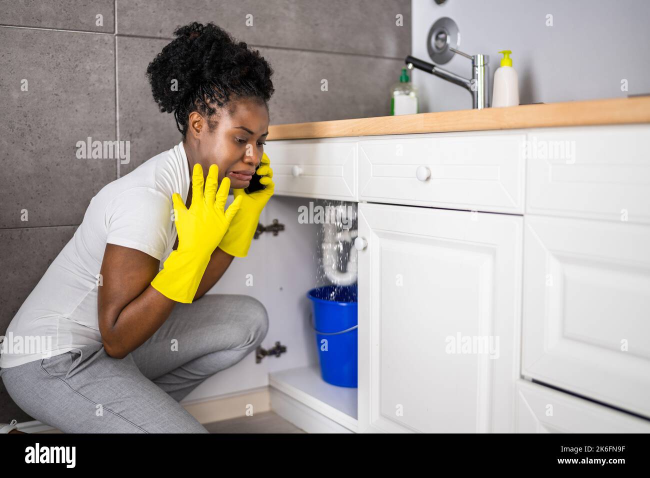 Leaking water pipe hi-res stock photography and images - Alamy