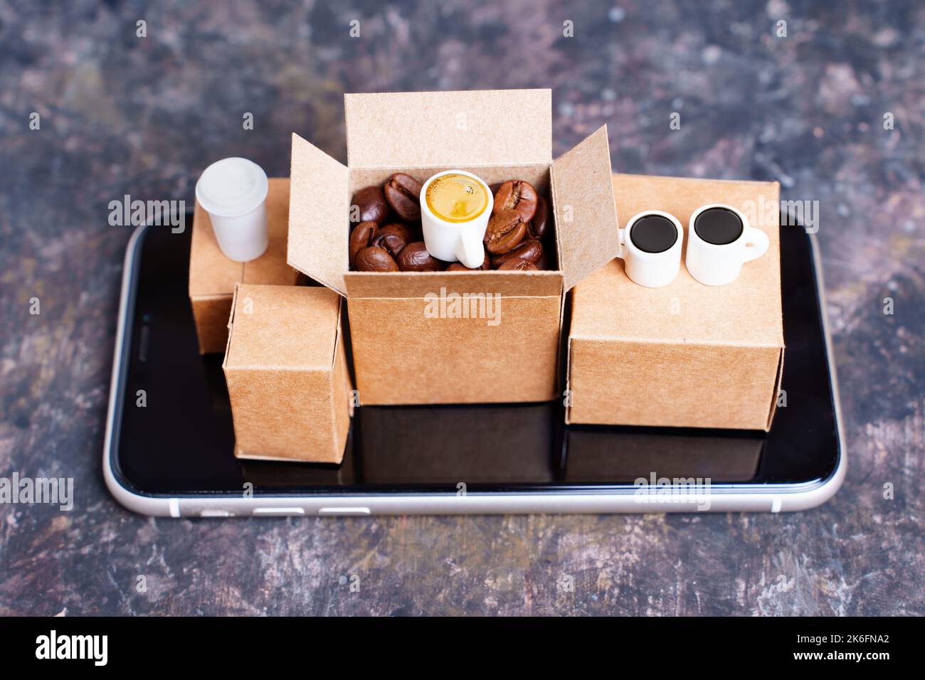 Cafe shop cargo container hi-res stock photography and images - Alamy